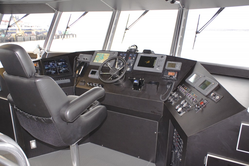 RV Manta Pilot House – Northern Lights Marine Generators And Technicold ...